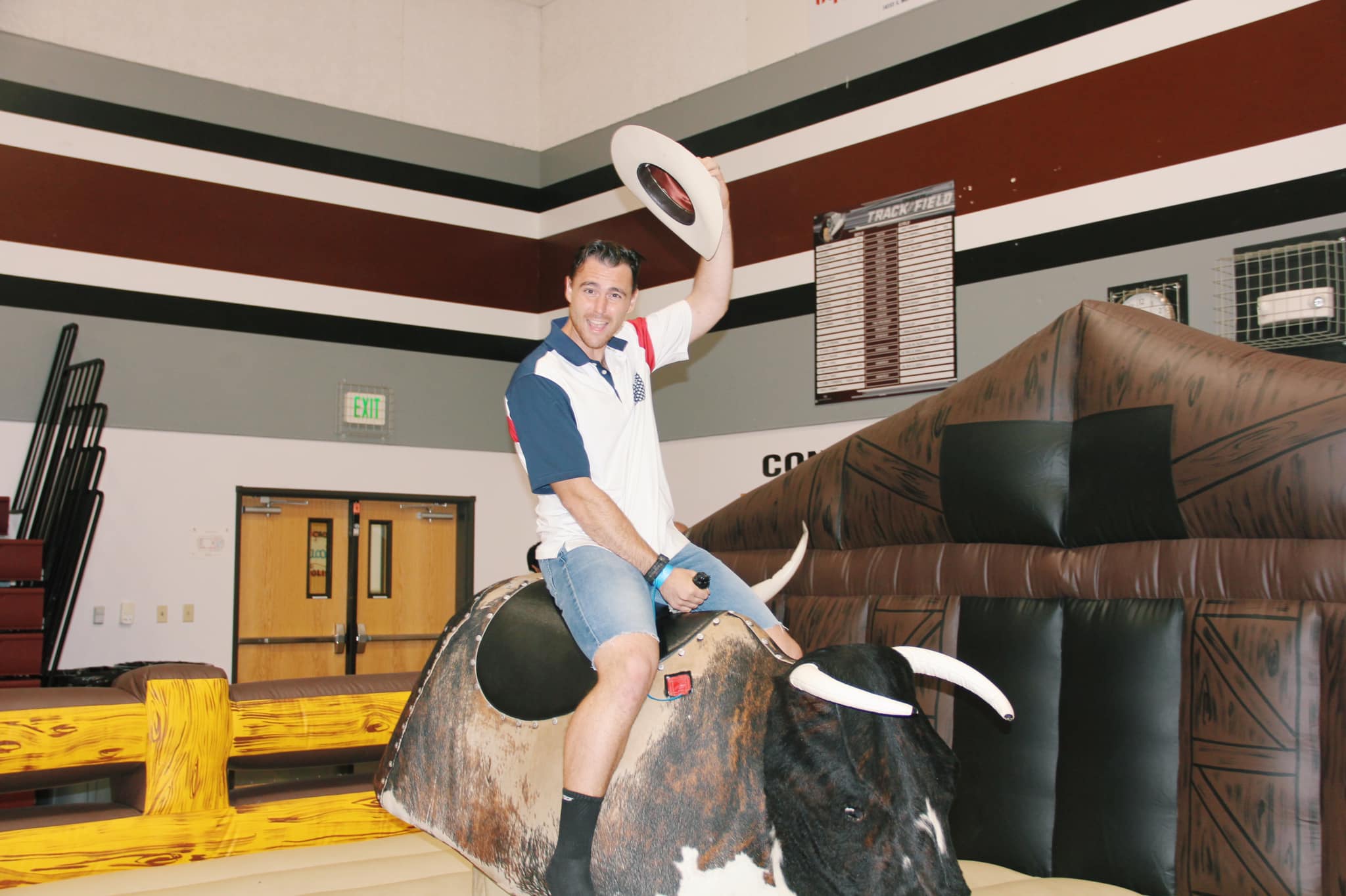 Deluxe Mechanical Bull - Creative Carnivals & Events, LLC